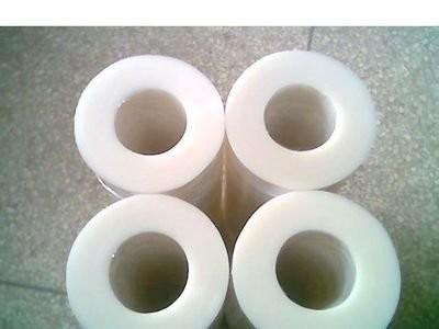 China Soft Casting Transparent 500mm Pallet Stretch Film Wrap Roll for sale