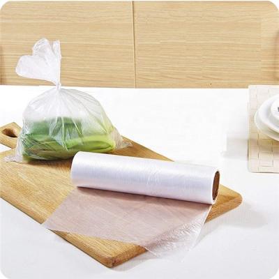China 20 mil 20 x 30  HDPE LDPE Food Packaging Clear Plastic Produce Bags On A Roll for sale