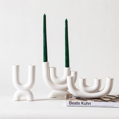 China Modern White Ceramic Candlestick Candle Holder Decorative Home Ornament Gift 10 Units MOQ for sale