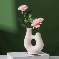 China Nordic Ceramic Vase 14.4x17.3cm Frosted Metal Spots Dried Flower Hydroponic Home Decoration for sale