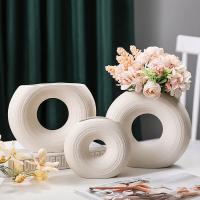 China Creative Nordic Ceramic Flower Vase 21x5x23.5cm Frosted Matt White Hydroponic Home Decoration for sale