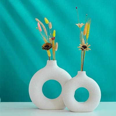 China Modern Ceramic Donut Vase Set 3 Sizes 21.5cm 15cm for Dried Flower Home Decoration for sale