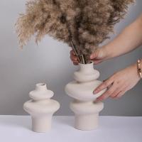 China Modern Nordic Ceramic Flower Vase Spiral Design 21cm Home Decoration White Porcelain Wedding Table Art for sale