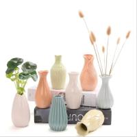 China Home Decoration Essential Oil Ceramic Aromatherapy Flower Diffuser Bottle for sale