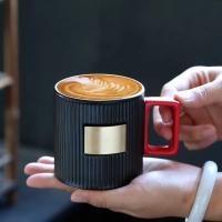 China Ceramic Coffee Mug 360ml Custom Logo Red Green Vertical Stripes Pattern Cup for sale