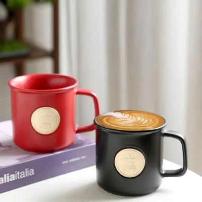 China Wholesale Ceramic Campfire Mugs 400ml Custom Logo Copper Plated Enamel Coffee Mug with Wooden Lid for sale