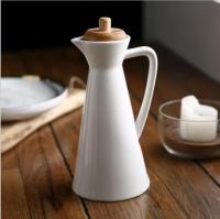 China Kitchen Ceramic Oil Bottle Creative Pattern Sauce Vinegar Storage Bottle Japanese-style Sake Bottle for sale