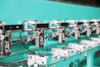 China 9 Needles 18 Head Flat Embroidery Machine High Speed With Titanium Alloy Hook for sale