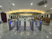 China Entrance Access Control System For Visitor Flow Management Swing Turnstile for sale