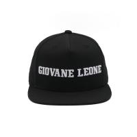 China Plastic Closure Black Flat Brim Snapback Hats White Embroidered Logo for sale