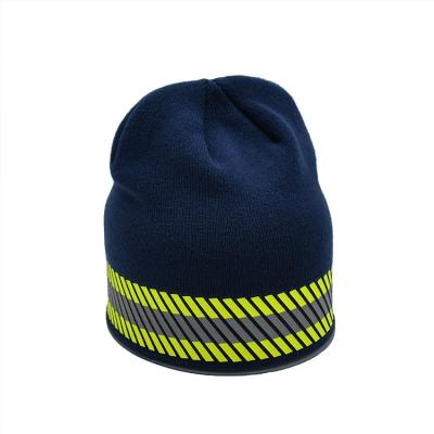 China Unisex Winter Knit Beanie Hat 100% Acrylic Custom Logo Helmet Liner 80g for sale