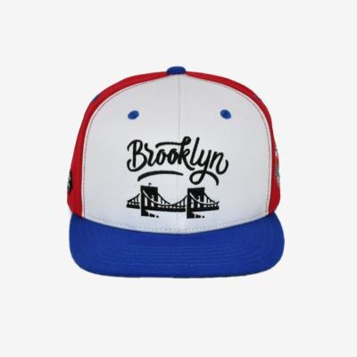 China Lightweight Flat Brim Snapback Hats With 6 Panels 3d Puff Embroidery Hat for sale