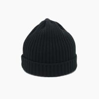 China Custom 100% Acrylic Knit Beanie Hats 58cm Winter Caps with Metal Plate Logo for sale