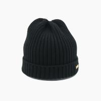 China Custom 100% Acrylic Knit Beanie Hats 58cm Winter Caps with Metal Plate Logo for sale