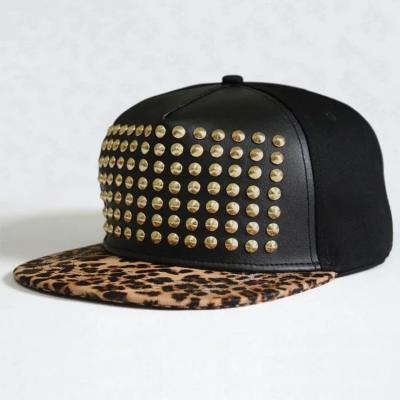 China Lower Crown 5 Panel Snapback Cap Nylon Fabric With Buckle 2 Eyelets for sale