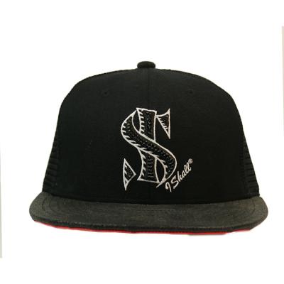 China Custom Studded Rhinestone Trucker Cap 58cm Size with 85% Acrylic 15% Wool Construction for OEM/ODM Manufacturing for sale