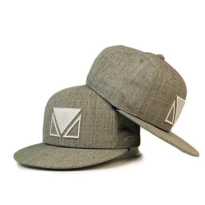 China Custom 6 Panel Snapback Cap Flat Brim Embroidered Logo 58cm Size BSCI Certified for sale