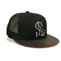 China Custom ODM Snapback Cap with Studded Rhinestone Bling - 58cm Adult Size, 20,000pcs/Day Production Capacity for sale