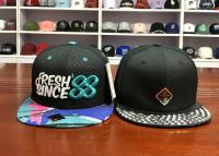 China Custom Embroidered Snapback Hats with Flat Brim - 200 MOQ, 15-Day Production, Multiple Material Options for sale
