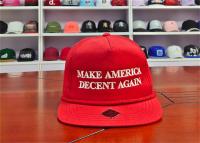 China Custom Unisex Snapback Cap Flat Embroidery Logo Red Design Trimming 58cm Size for sale