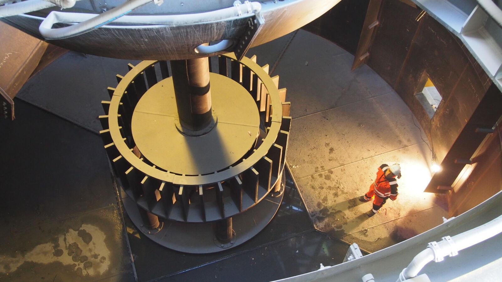 Different flotation rotor and stator designs for controlling slurry flow and air dispersion.