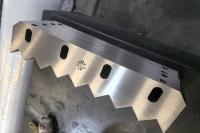 China SKD11 Alloy Steel Crusher Blades 55-81HRC for Waste Plastic Recycling for sale