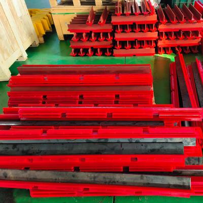 China Polyurethane Dewatering Mesh 305mm Width 4mm Slot Rail Support High Wear Resistance for sale