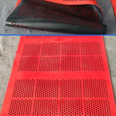 China 1.25m Width Self-Cleaning Rubber Panel for Vibrating Screens 6-16mm Thickness Red Soft Black Hard Sections for sale