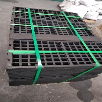 China Mining Rubber Screen Panel 305x610mm 80 Shore Hardness Cutter Apertures Wet Ore Processing for sale