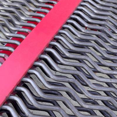 China Stainless Steel Self-Cleaning Wire Mesh 1-5mm Aperture with PU Strip for Coal Mine Screening for sale