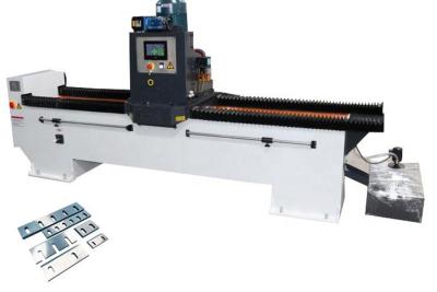 China 300mm-900mm UHP Graphite Electrode with 4.8-6.3 μΩ·m Resistance for Industrial Arc Furnace Melting for sale