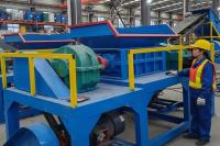 China 800kg/h Tire Dual Shredder for Rubber Powder Line for sale