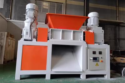 China 40-80mm Output Double Shaft Shredder with Screen Mesh for sale