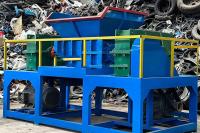 China 800-1500kg/h Double Shaft Shredder for Hard Plastic Lumps for sale