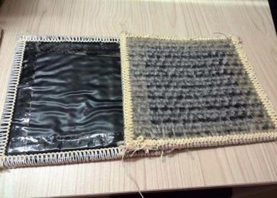 China Geosynthetic Clay Liner GC Blanket with 0.2mm HDPE Geomembrane 5.8m x 30m Roll for sale