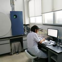 China Aluminum Chromium Master Alloy (Waffle) (Model: AlCr5, AlCr10, AlCr15, AlCr20) for sale