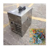 China Waste paper and box shredding machine Confetti cut machinery Paper stripping machine for sale