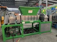 China Twin Shaft Plastic Shredder Machine Light Metal Crushing Equipment Wood Chopper for sale