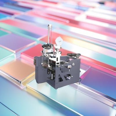 China Automatic Non Stop Turret Rewind  Machine Glueless 1.5inch 38mm Rewind Air Shafts Auto Core Loading /Auto Eject System for sale