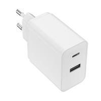 China PC Fireproof EU 2 Port Fast Charger 65W GaN with Power Delivery 15V 2A for sale