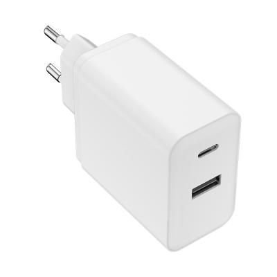 China PC Fireproof EU 2 Port Fast Charger 65W GaN with Power Delivery 15V 2A for sale