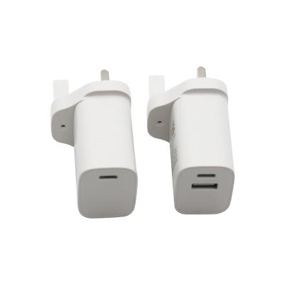 China 20W USB C PD Fast Charger UK Plug Overcurrent Protection Lightweight Charger for sale