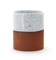 China 10oz Creative Ceramic Tea Coffee Mug Cup With Two-Color Handle for sale