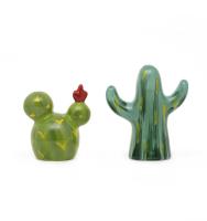 China Ceramic Cute Salt And Pepper Shakers Gift Set With 3D Handpaint for sale