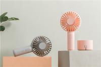 China Portable Battery Charging Fan Cool Mist Outdoor Travel Hand Fans Rechargeable Hand Fan for sale