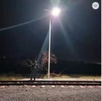 China 200lm Remote Control 6000k Led Solar Flood Light for sale