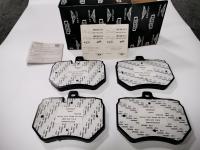 China 3W0698151S Ceramic Brake Pad Car Front For Bentley GT GTC for sale