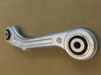 China 670007252 Automobile Control Arm Suspension Parts For Masearti M157 for sale