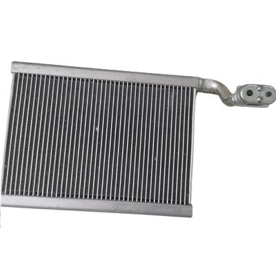 China OEM 673000093 Car Aluminum Radiator Cooling System For Maserati for sale