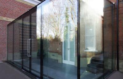 China Float / Pattern Tempered Safety Glass For Fireplace Enclosure And Swimming Pool Fence for sale